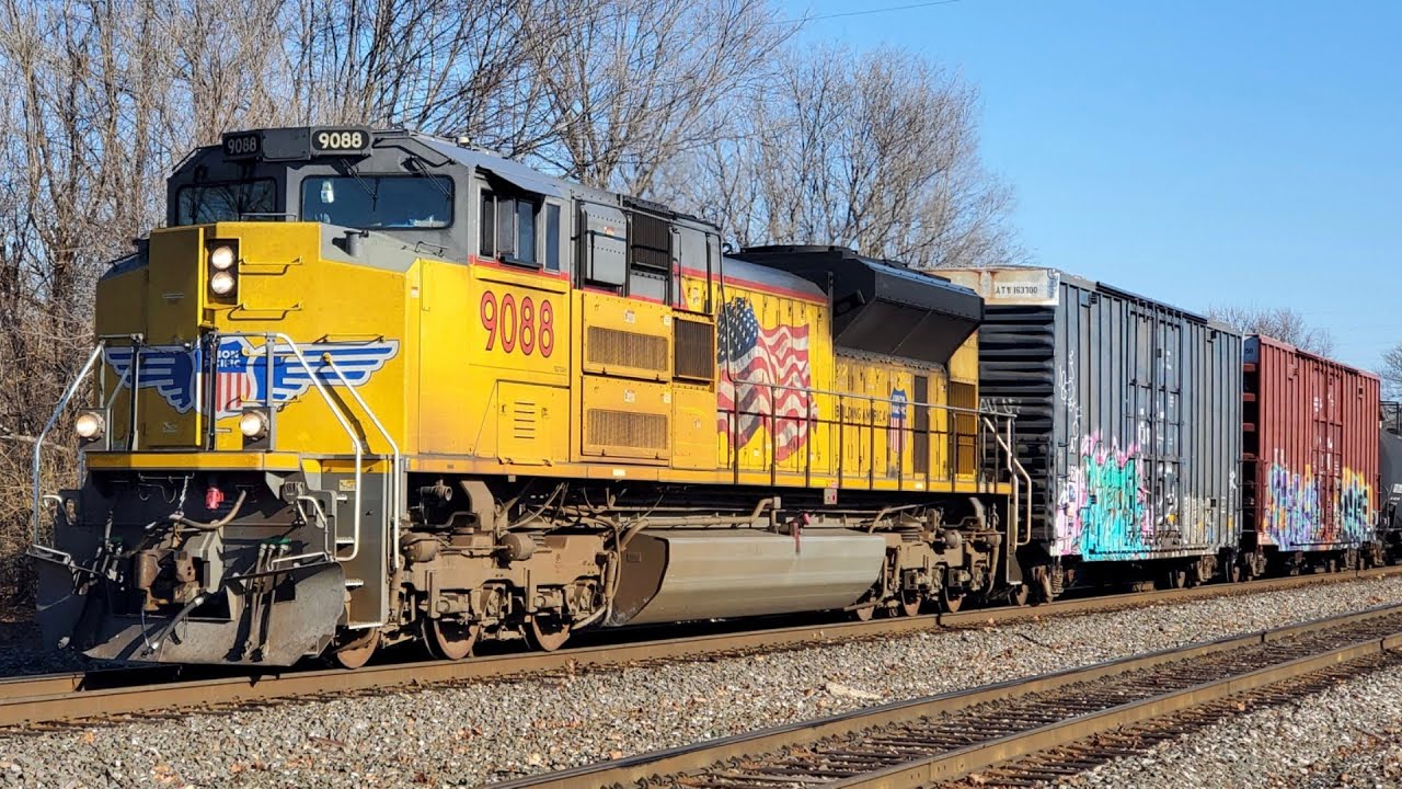 CSX Westbounds I007 and M373 - Terre Haute, IN 12-18-22 - YouTube