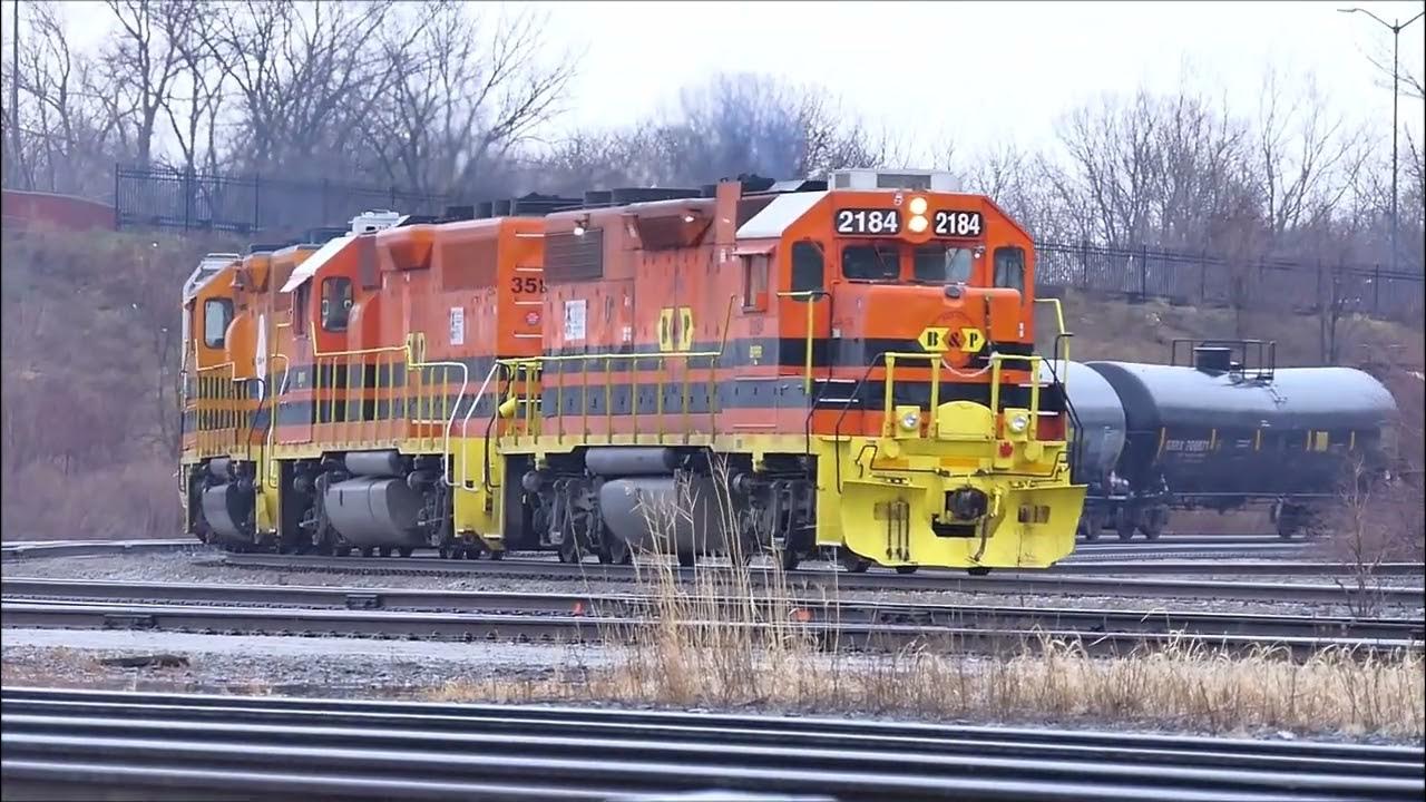 Buffalo and Pittsburgh and CSX GP38s work Erie! - YouTube