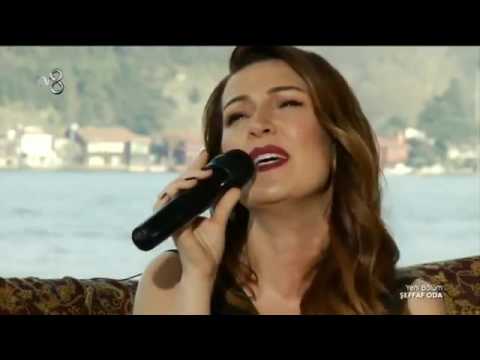 Yonca Lodi - İçime Sinmiyor (Şeffaf Oda)
