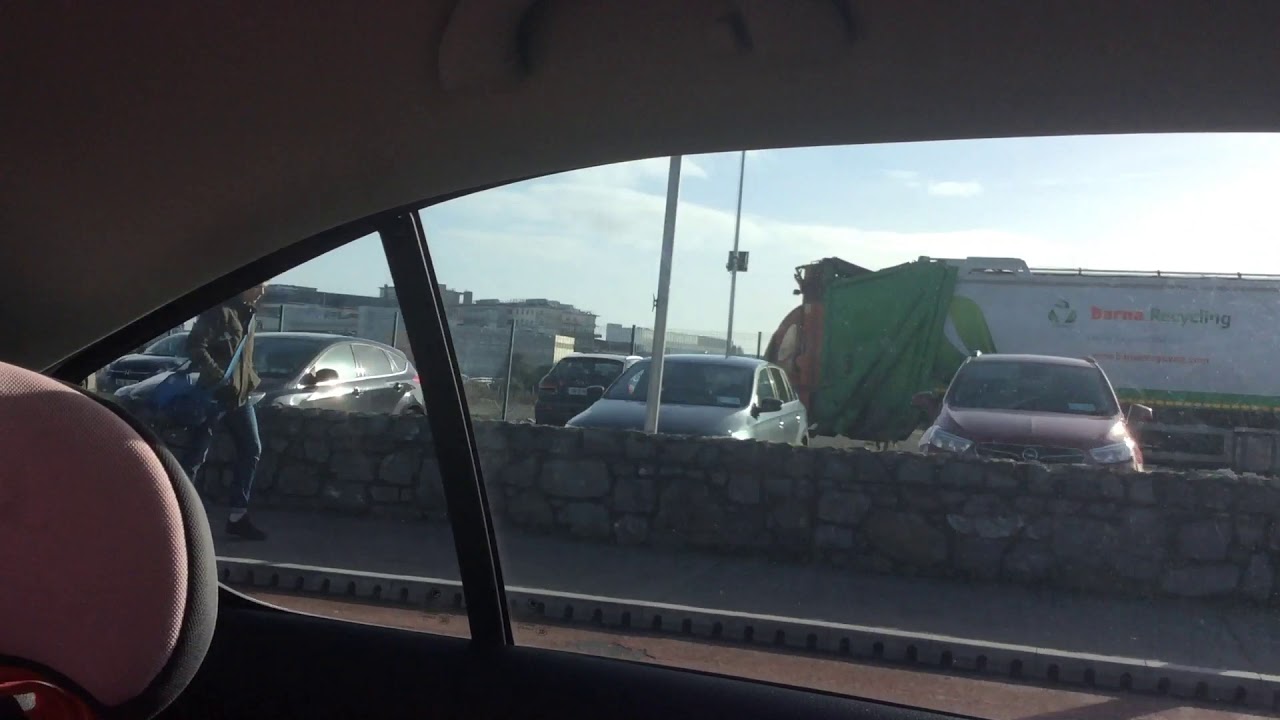 barna recycling mercedes eonic and volvo fm parked up - YouTube