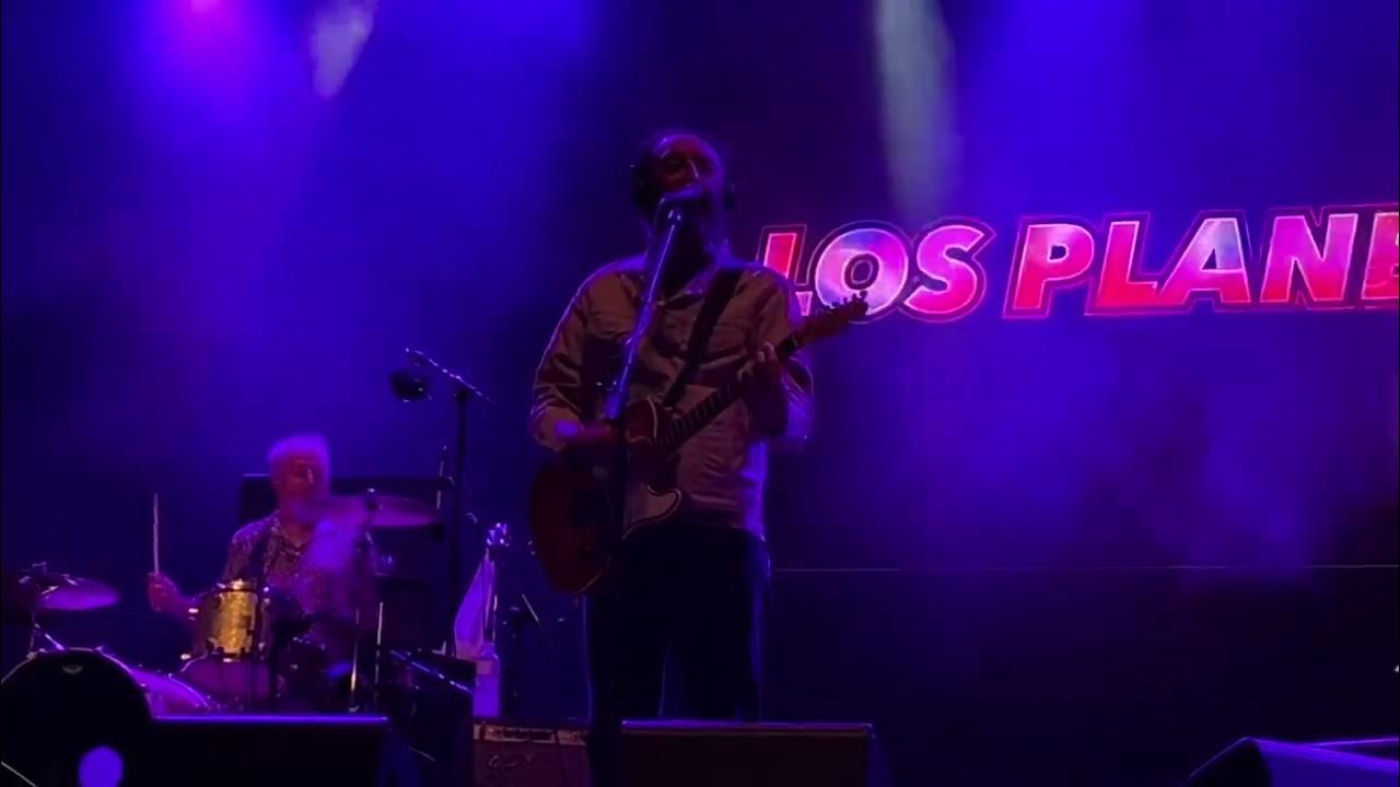 Los Planetas - Un buen día - YouTube