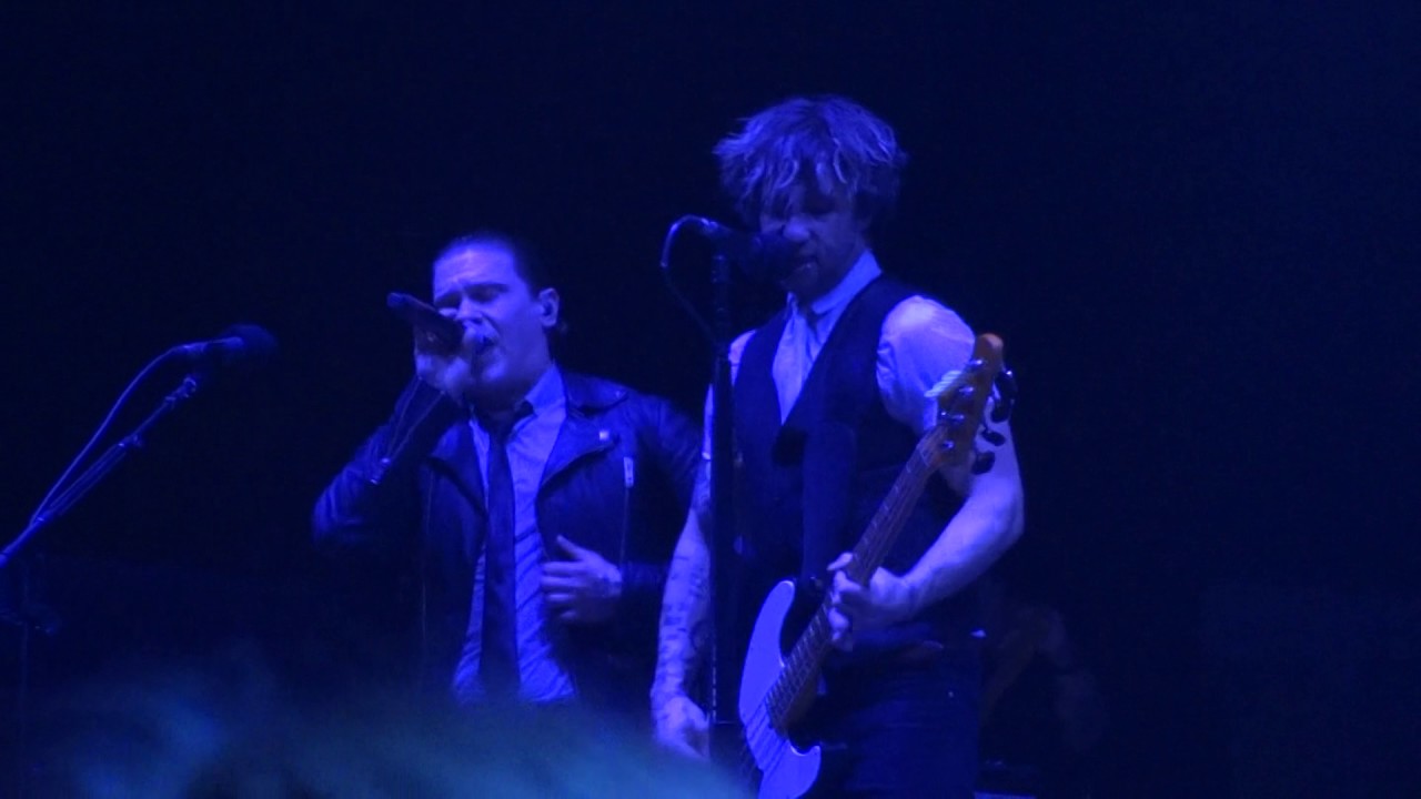 Shinedown - Second Chance - Live - Leeds 2017 - YouTube