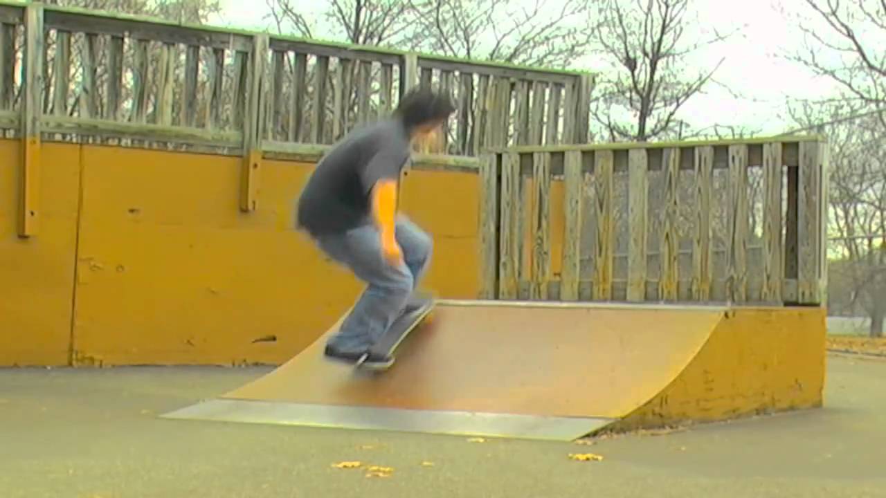 Street, bowie and mini ramp skating - YouTube