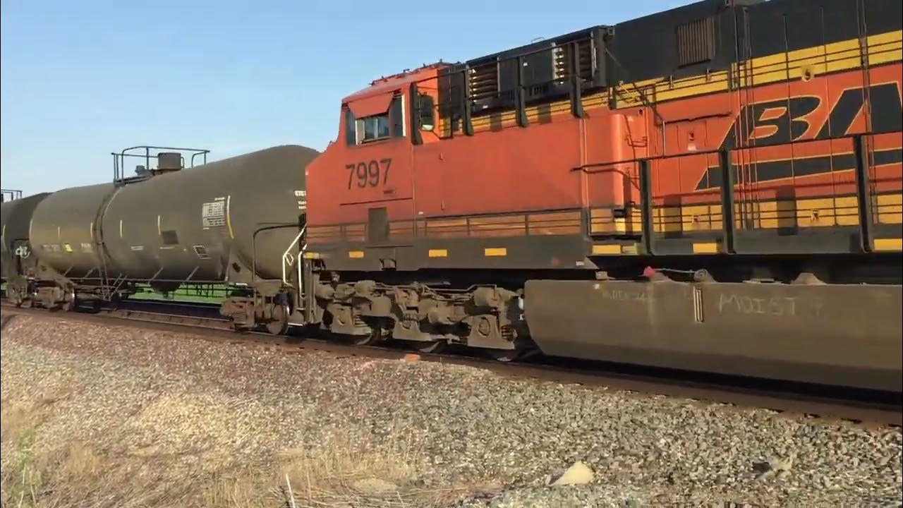 BNSF Chillicothe sub near Toluca, IL w/ CN SD70M-2 and BNSF SD60M leaders 06/02/23 - YouTube