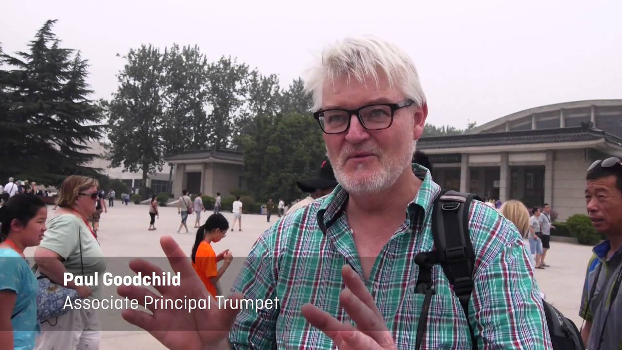 Paul Goodchild meets the Terracotta Army - YouTube