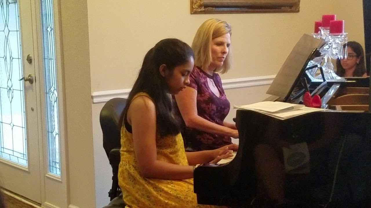 Stuti and Ms. Kinley duet Go the distance 20th May 2018 - YouTube