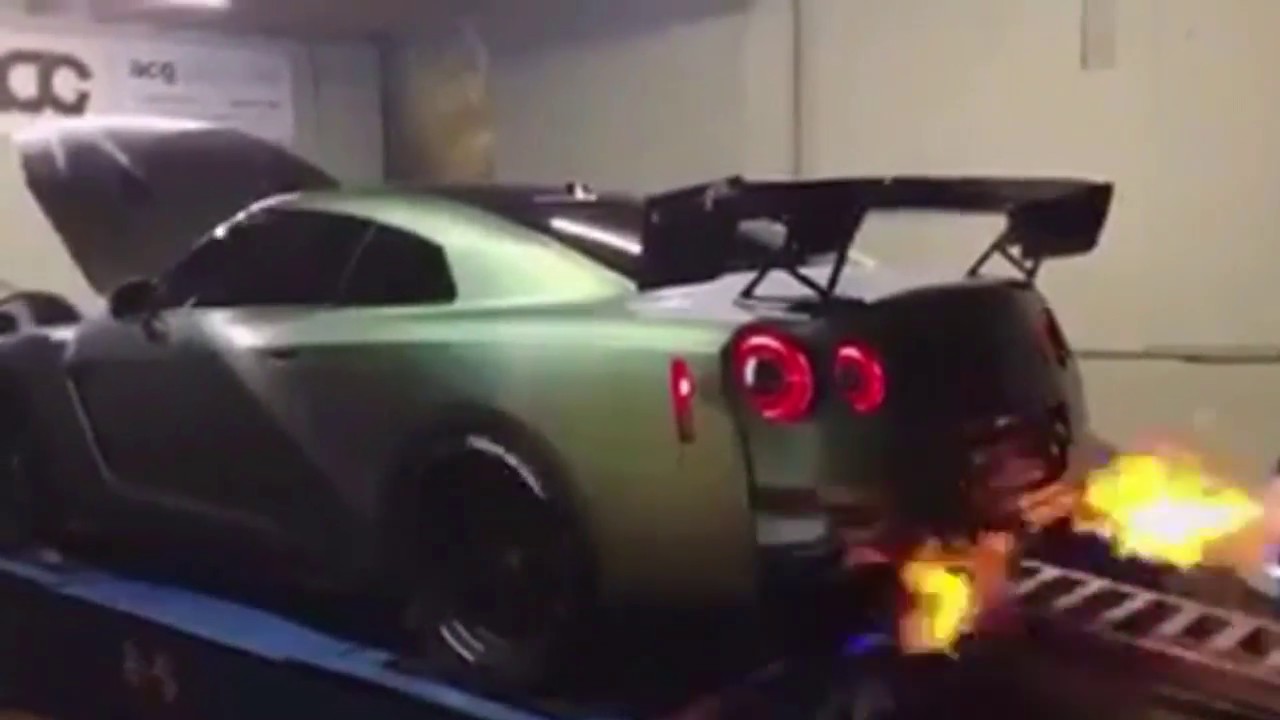 CARS Spitting HUGE FLAMES!! UNBELIEVABLE ! - YouTube