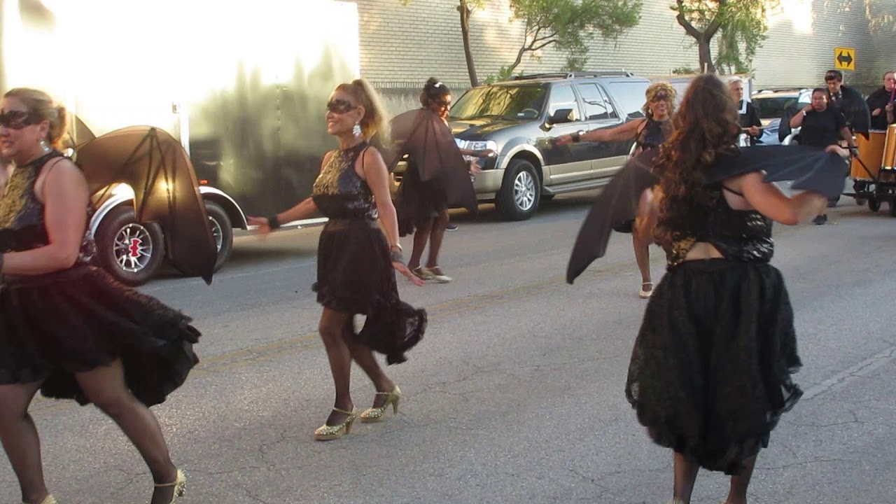 Bat Loco Bash 2018 Bat Parade - YouTube