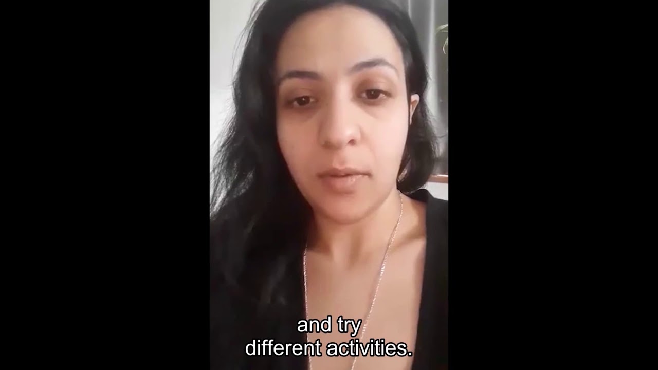 Rowaida MOSHRIF, étudiante égyptienne, nous raconte son quotidien - YouTube