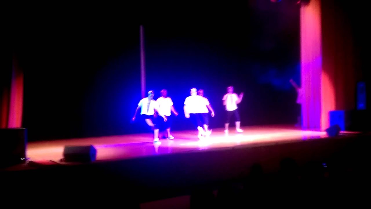 Triangle Dance Off - Greek week 2015 - YouTube
