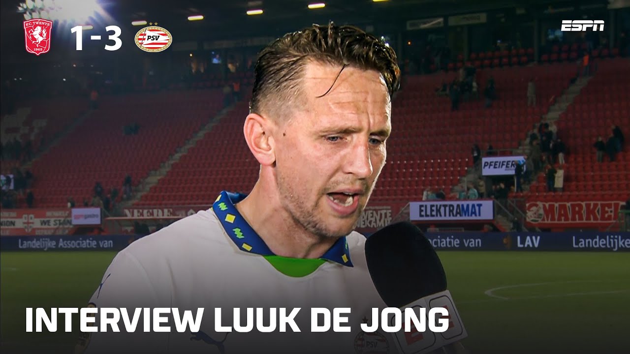 Luuk de Jong over telaatkomer Malik Tillman: "Ik vind dat je het team een beetje in de steek ...
