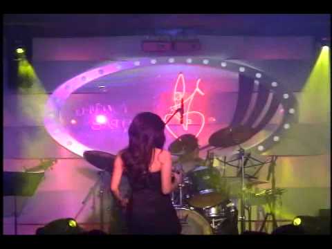 Song Giang Cu lua doi di - YouTube