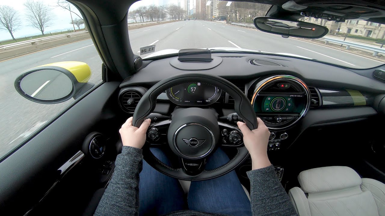 2020 Mini Cooper SE EV: Virtual Test Drive — Cars.com - YouTube