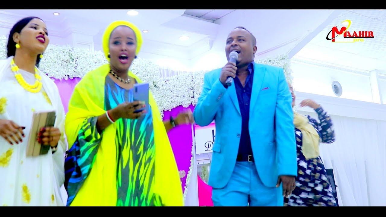 MAXAMED BK XAASIDKU WAA DARAJADA 2019 LIVE SHOW HARGEYSA - YouTube