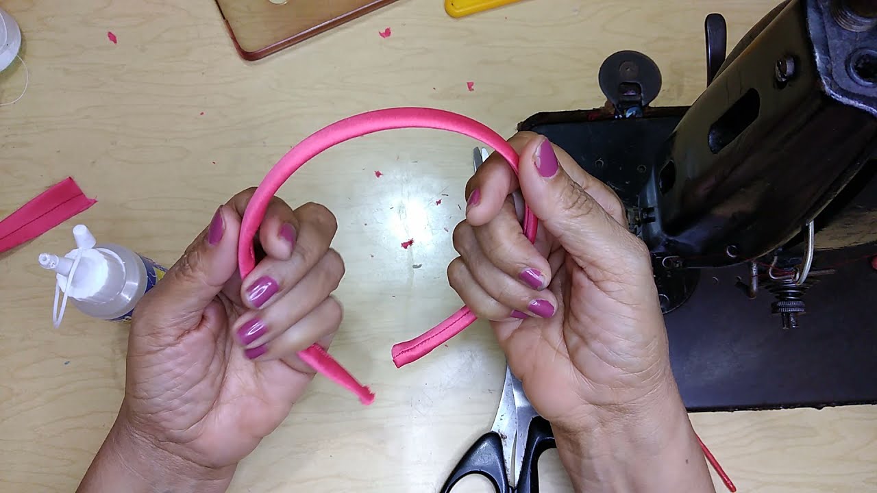 cintillo forrado de tela y un lazo sencillo - YouTube