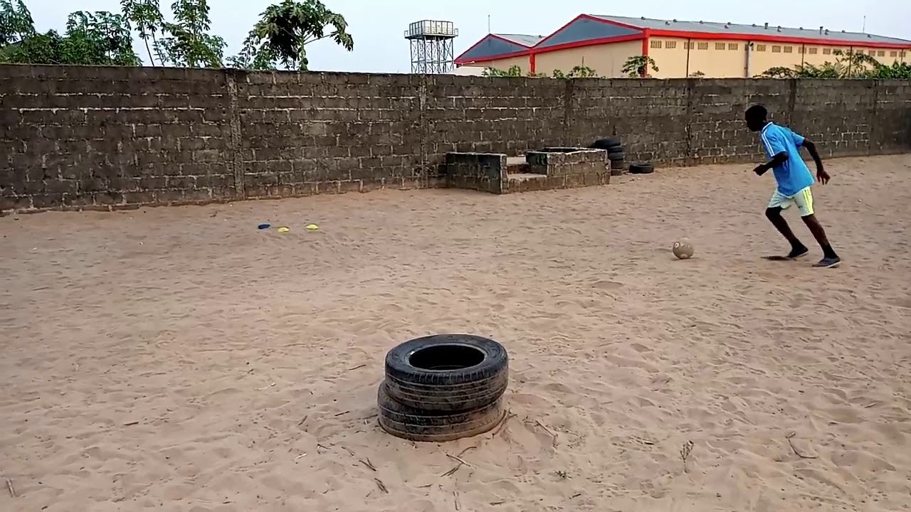 Long Range Passing Drill - [Drill 99] - YouTube