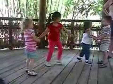 Ring Around the Rosie - YouTube