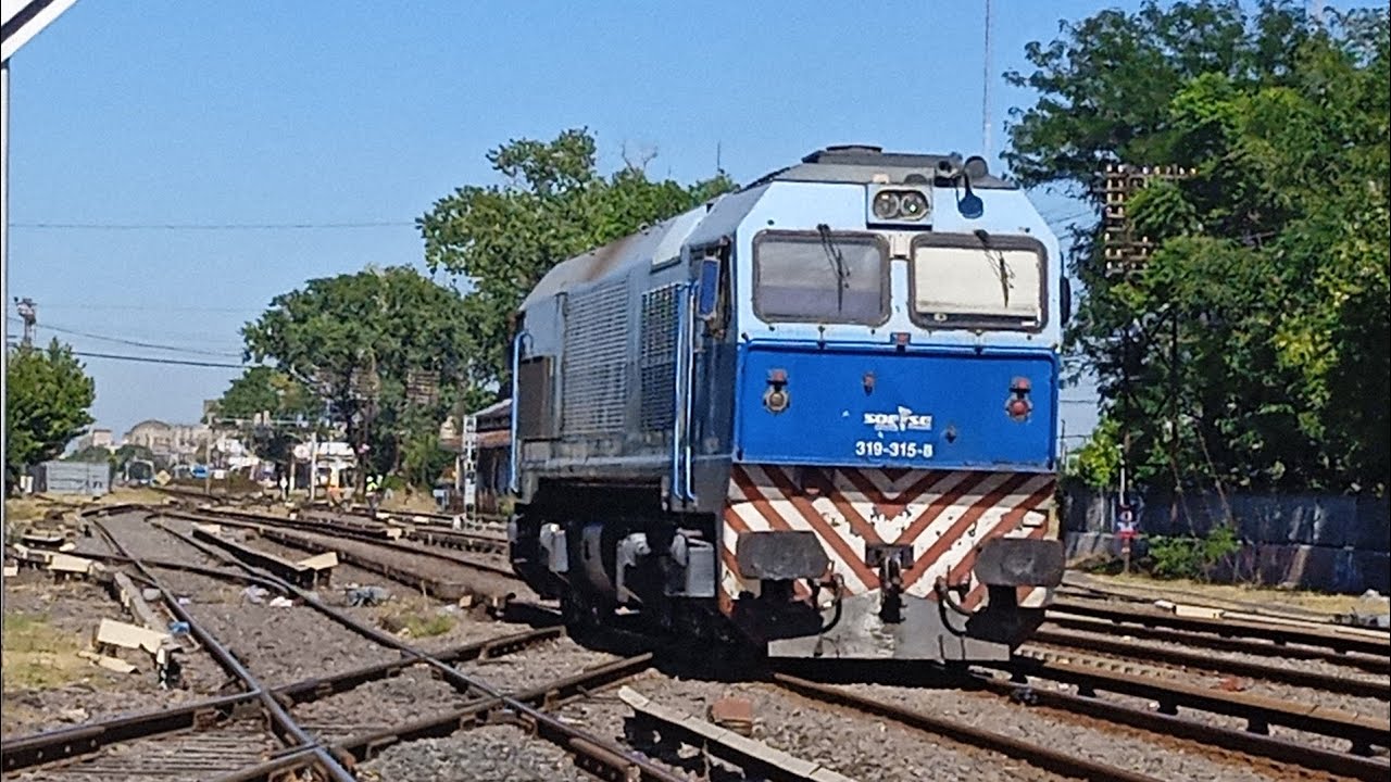 EMD GM J26 319-315-8 liviana en pruebas por Haedo hacia Luján | Línea ...