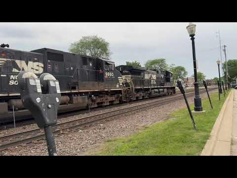 NS Dash 9 Trails 2nd On BNSF H-NSINTW At LaGrange Road On May 30, 2025 - YouTube