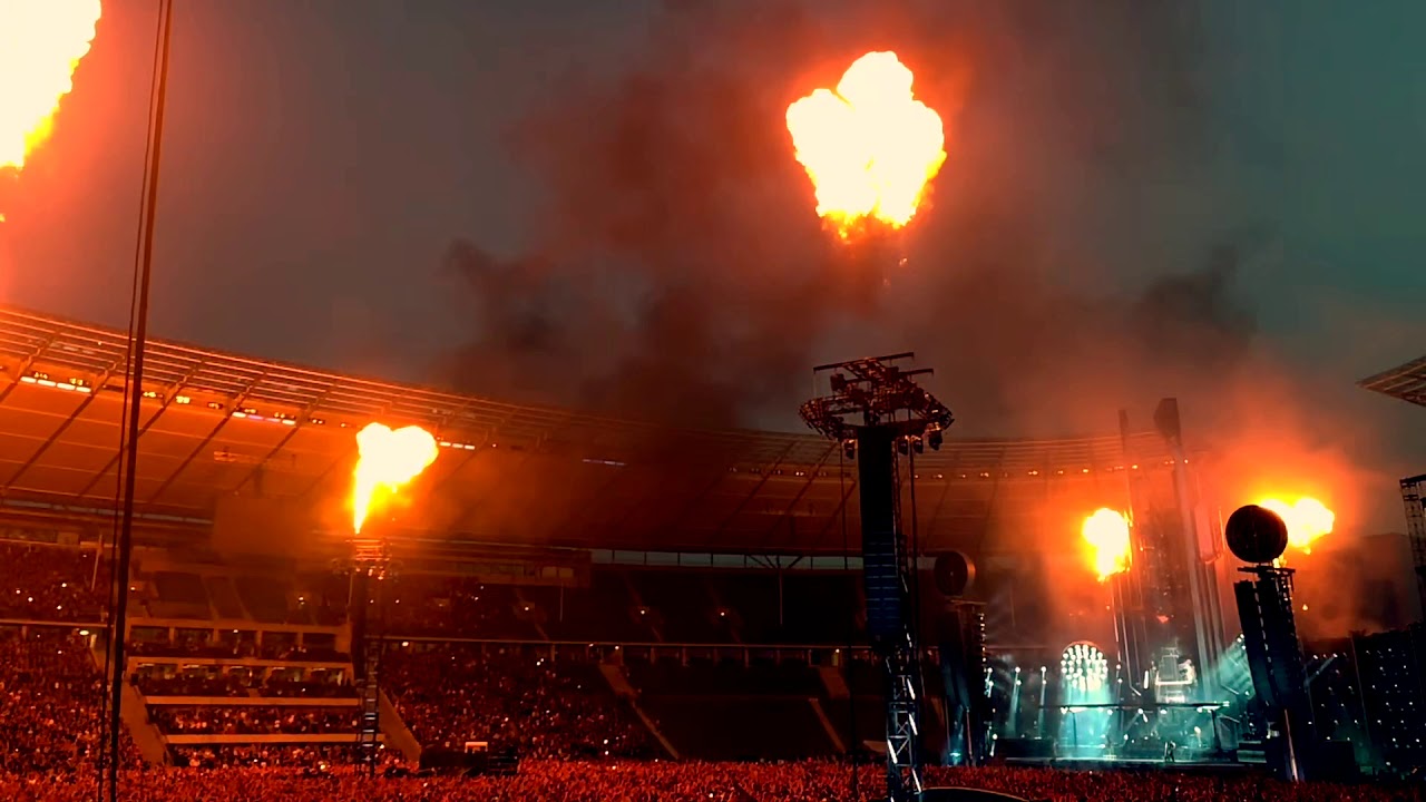 Rammstein Pyro Olympiastadion Slow Motion - YouTube