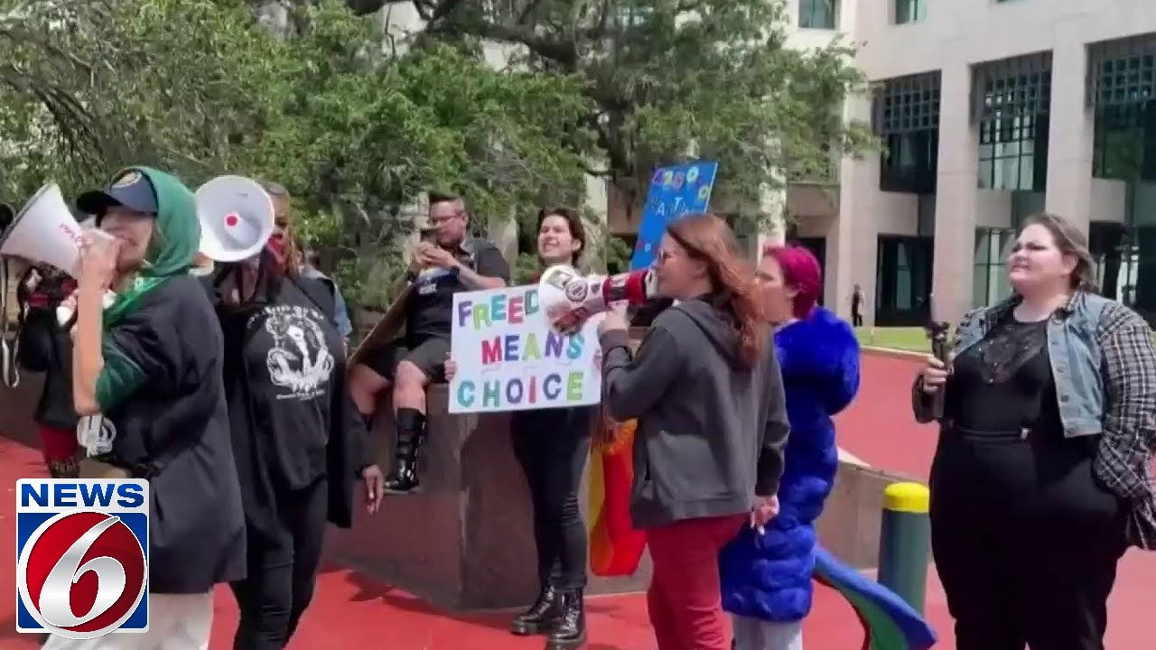 Pro-choice advocates protest Florida's 6-week abortion ban - YouTube