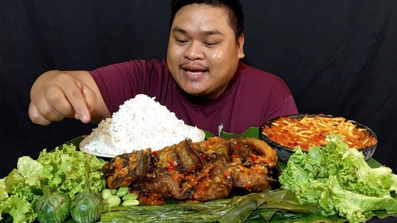 IKAN SEMBILANG BUMBU PEDAS SAMBAL MANGGA LALAPAN GENJER REBUS.. - YouTube