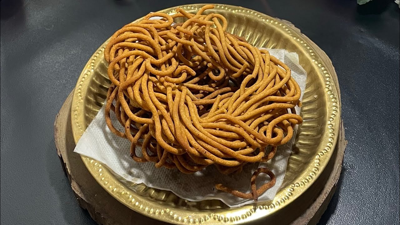 Diwali 🪔 Special 💥: Khari Sev and Jeera Poori 🫓🍜. #jeera #poori #sev # ...