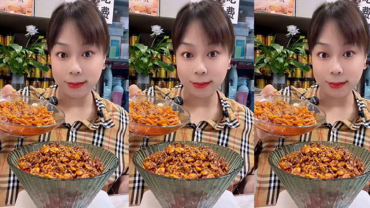Shan / ASMR *BEST CRUNCHY EATING SOUNDS (Tobiko Eggs + Seagrapes) - YouTube