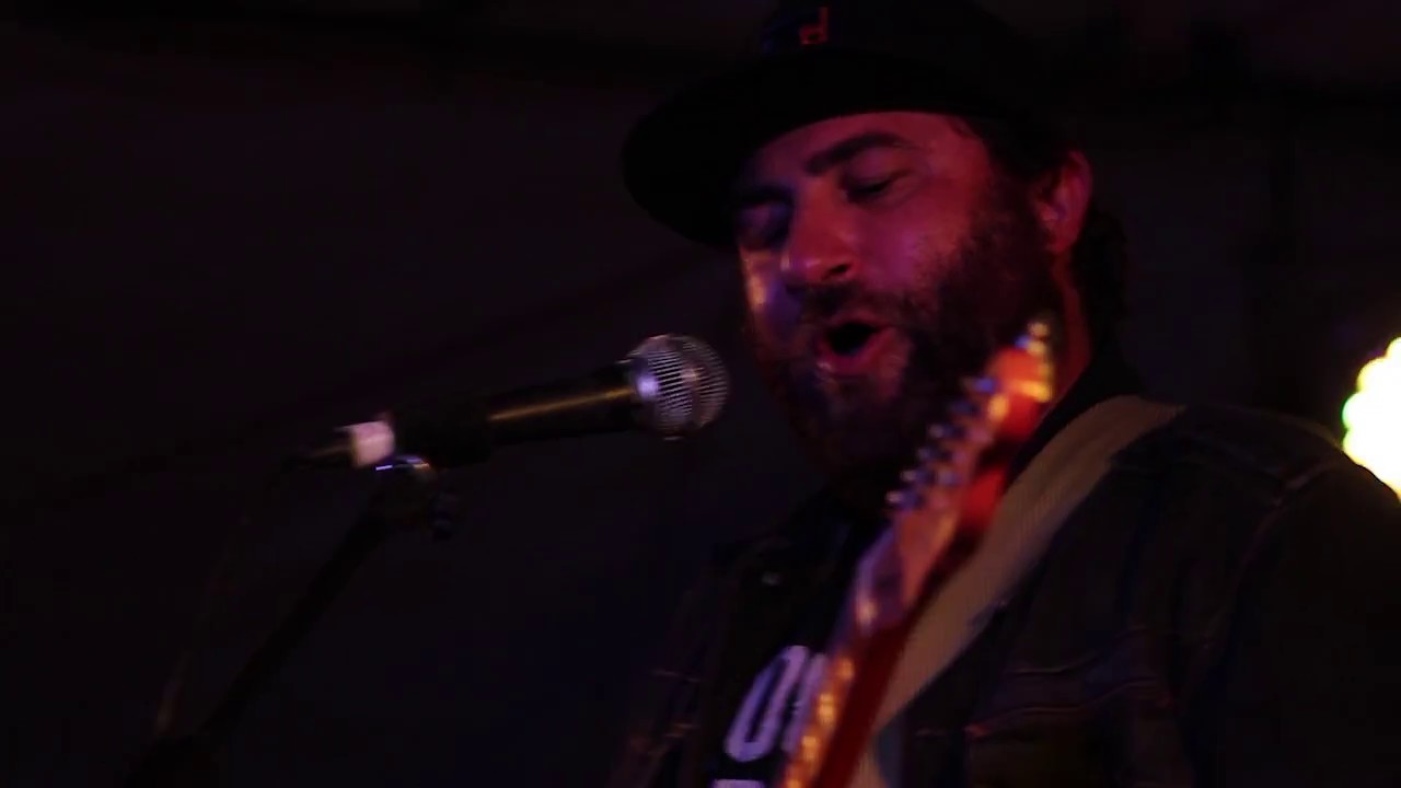 Adam Smith - Maiale | Balla coi cinghiali 2016 - YouTube
