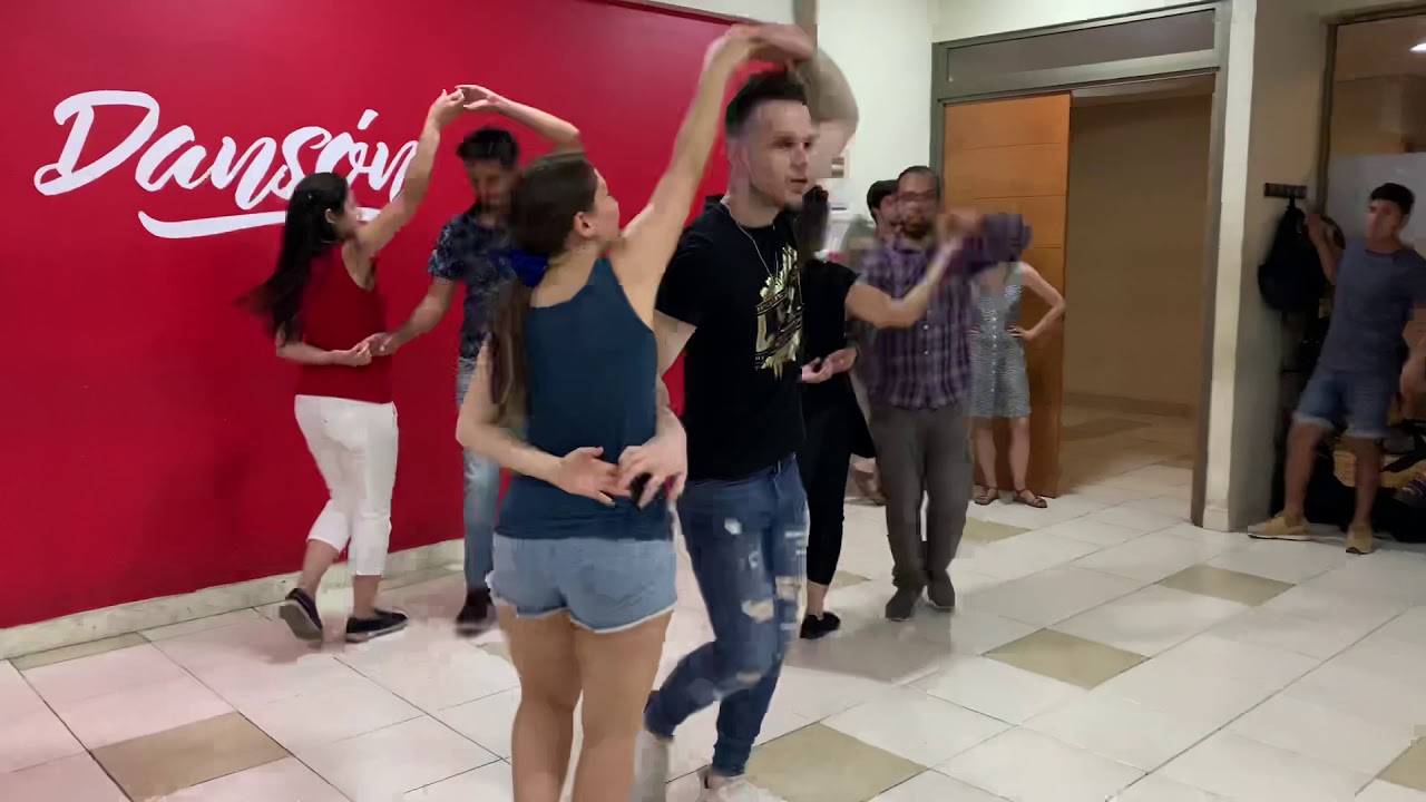 Salsa Cubana Dansón Studio / Gonzalo Riquelme 20.11.2019 - YouTube