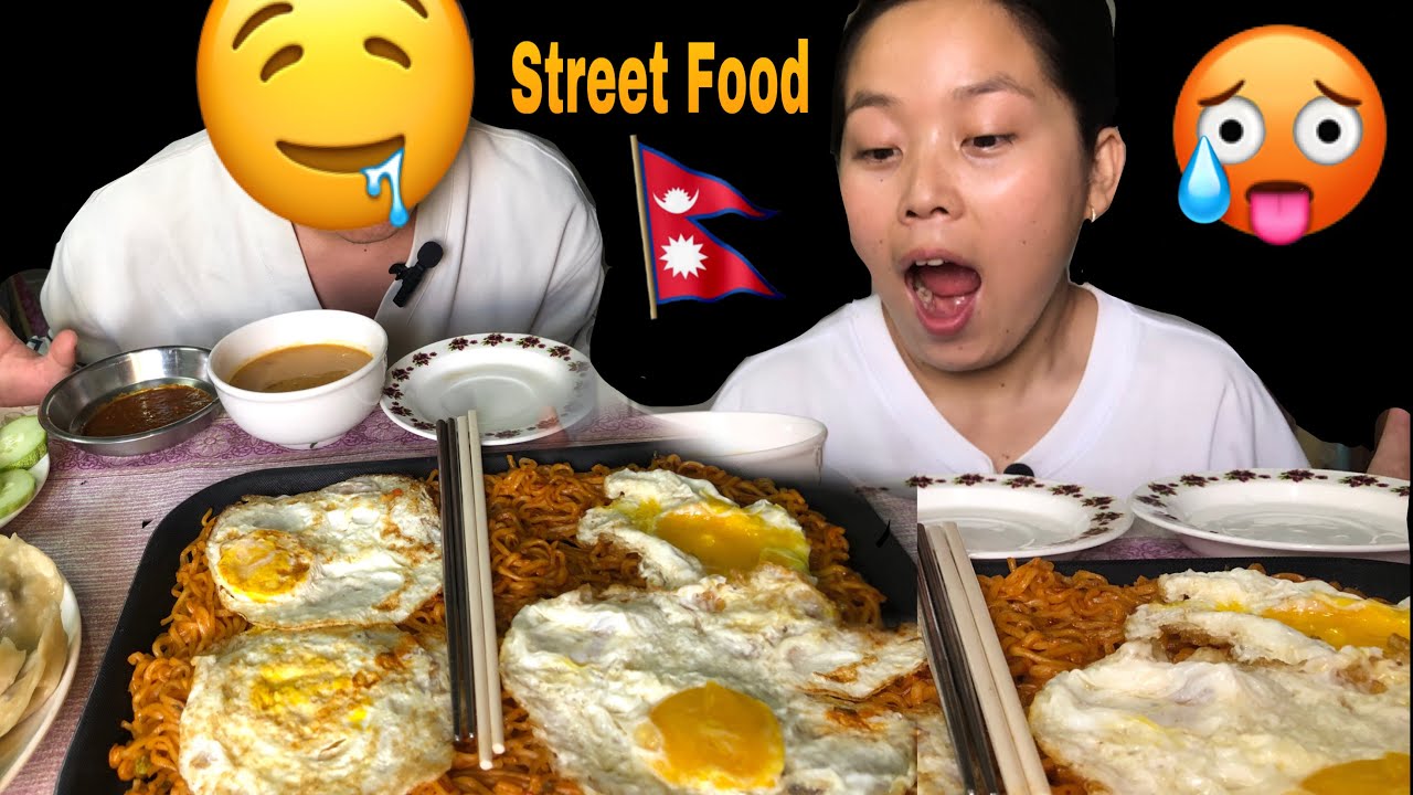 Buff Momo 🥟|| Current Noodles 🍝 with Fried Eggs 🍳 || Spicy 🥵 ...