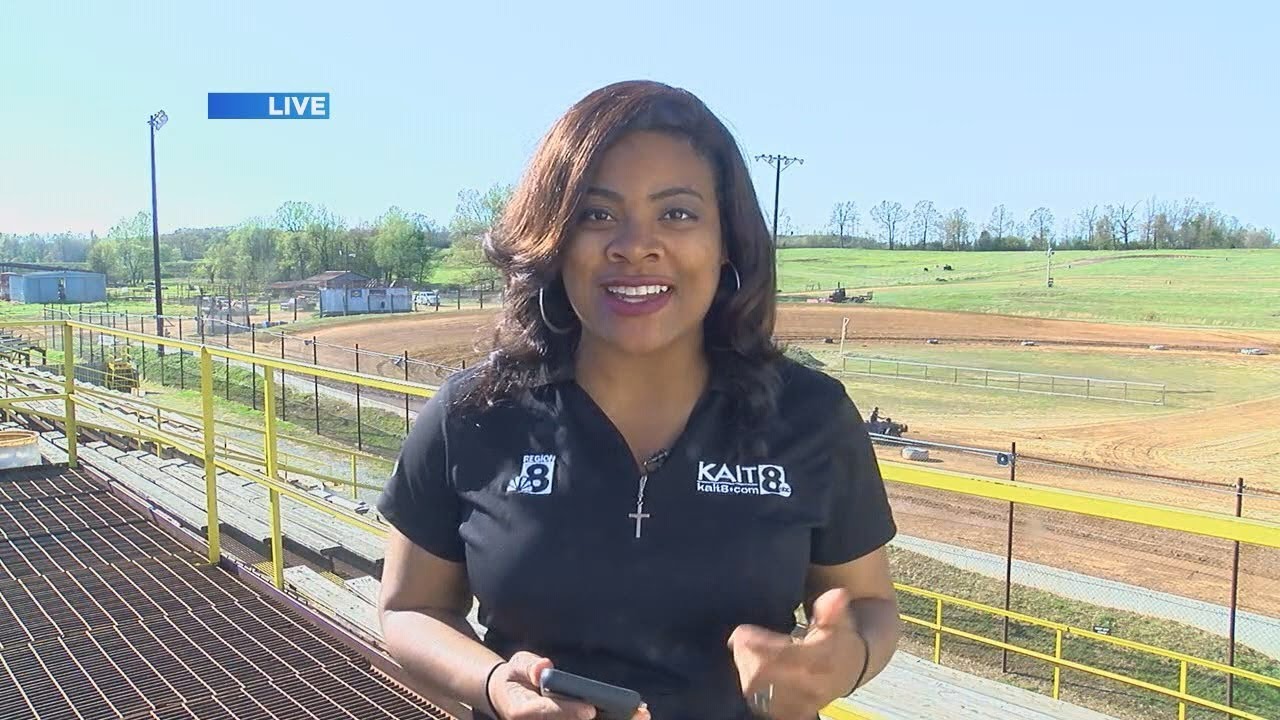 2017 News Reporting Reel - YouTube