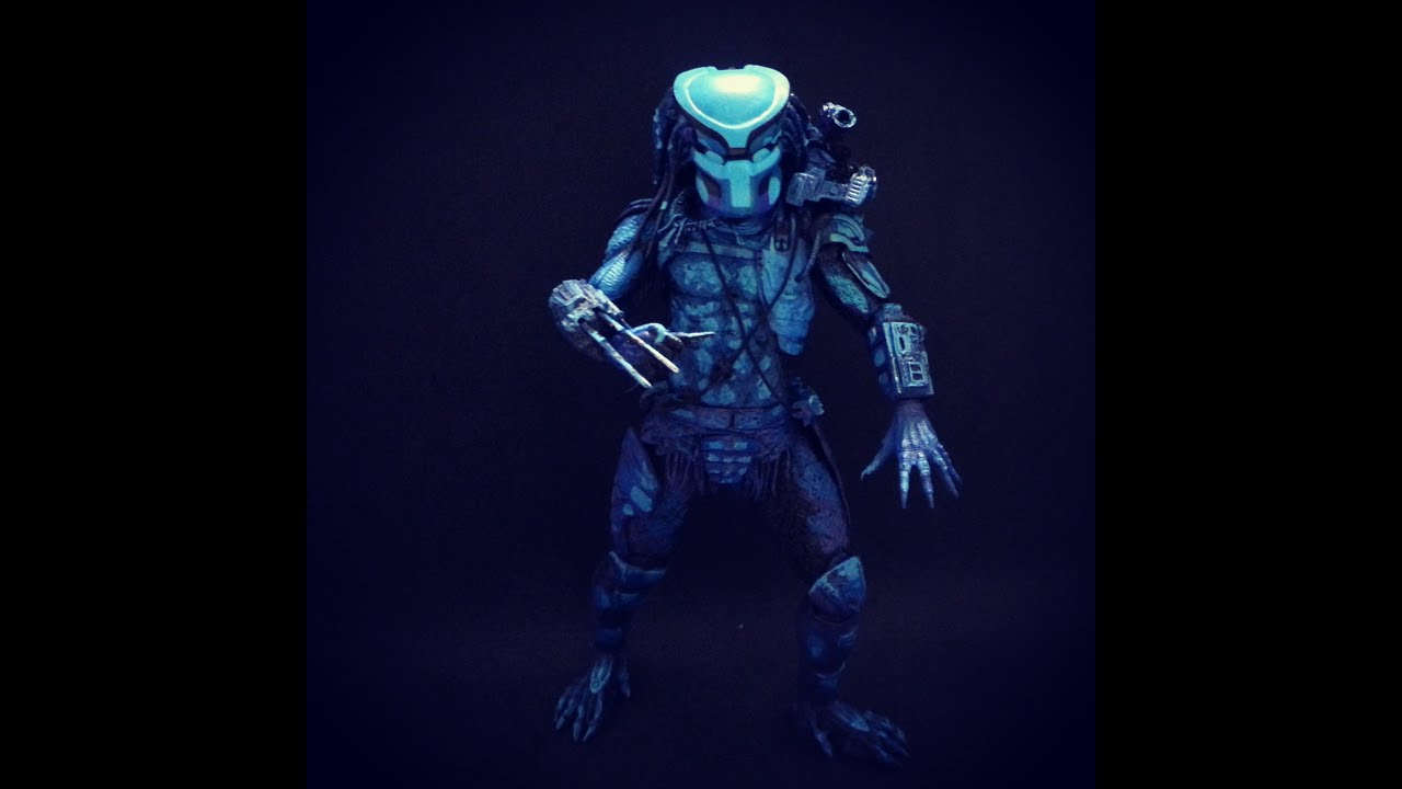 NECA 8-Bit Predator (NES) reseña o critica en Español - YouTube