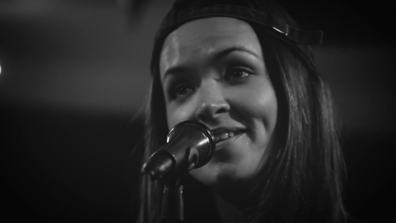 Liz Huett - STFU & Hold Me (Rehearsal) - YouTube