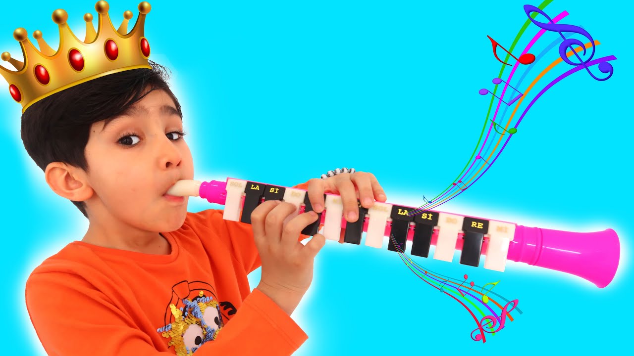 Kids Play Music Contest with the Judges - YouTube