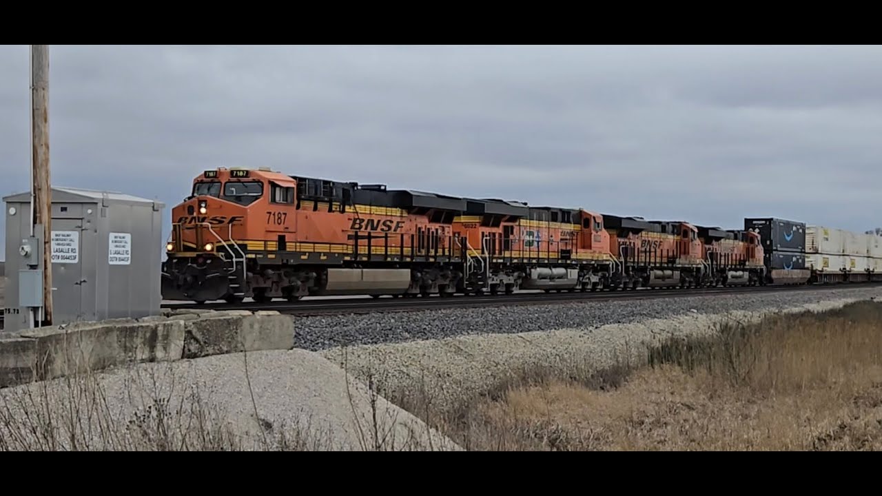 😎 Fast & Powerful BNSF Double-Stack!!! 💪 (High-Def!) - YouTube