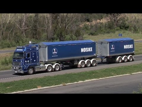 Aussie Trucks: Semi's and B-Doubles on the Hume Highway Part 2 - YouTube