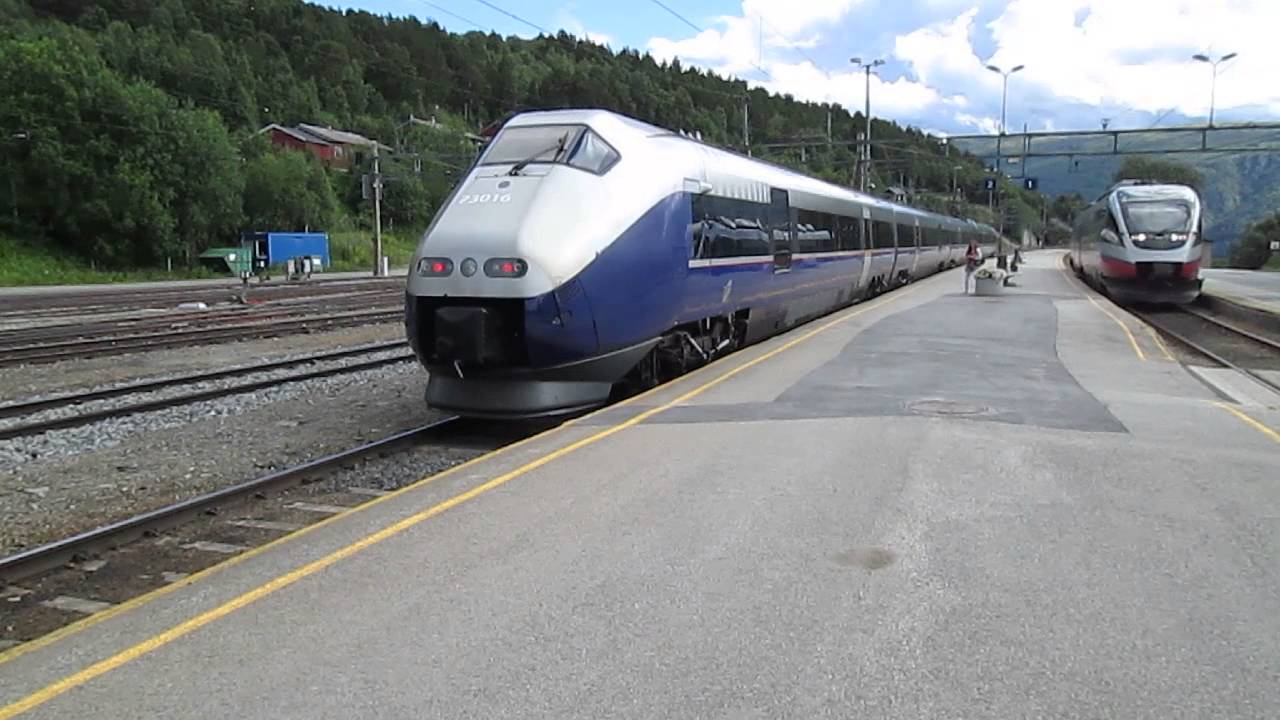 NSB(Norway) Class73 Donbos departure - YouTube