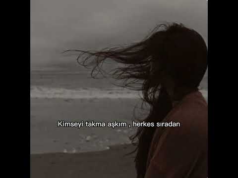 Sedef Sebüktekin - Kayboluyorum (süt)@SedefSebüktekin (Lyrics)