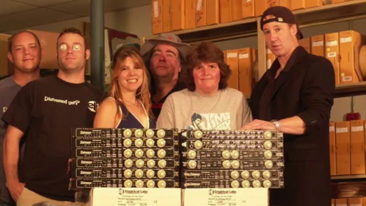 Dave Derr Accepts TEC Hall of Fame Award for the Distressor - YouTube