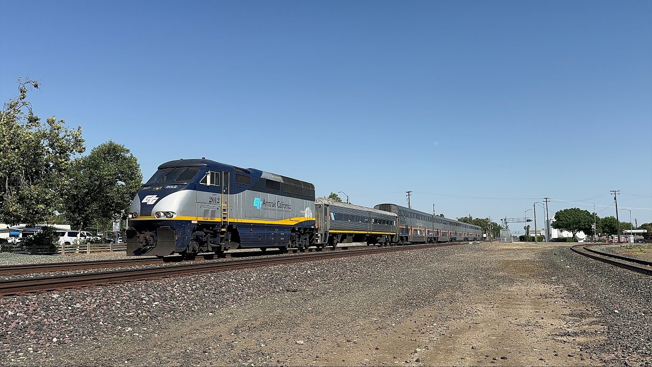 Amtrak California San Joaquin Trains In Stockton, Escalon ...