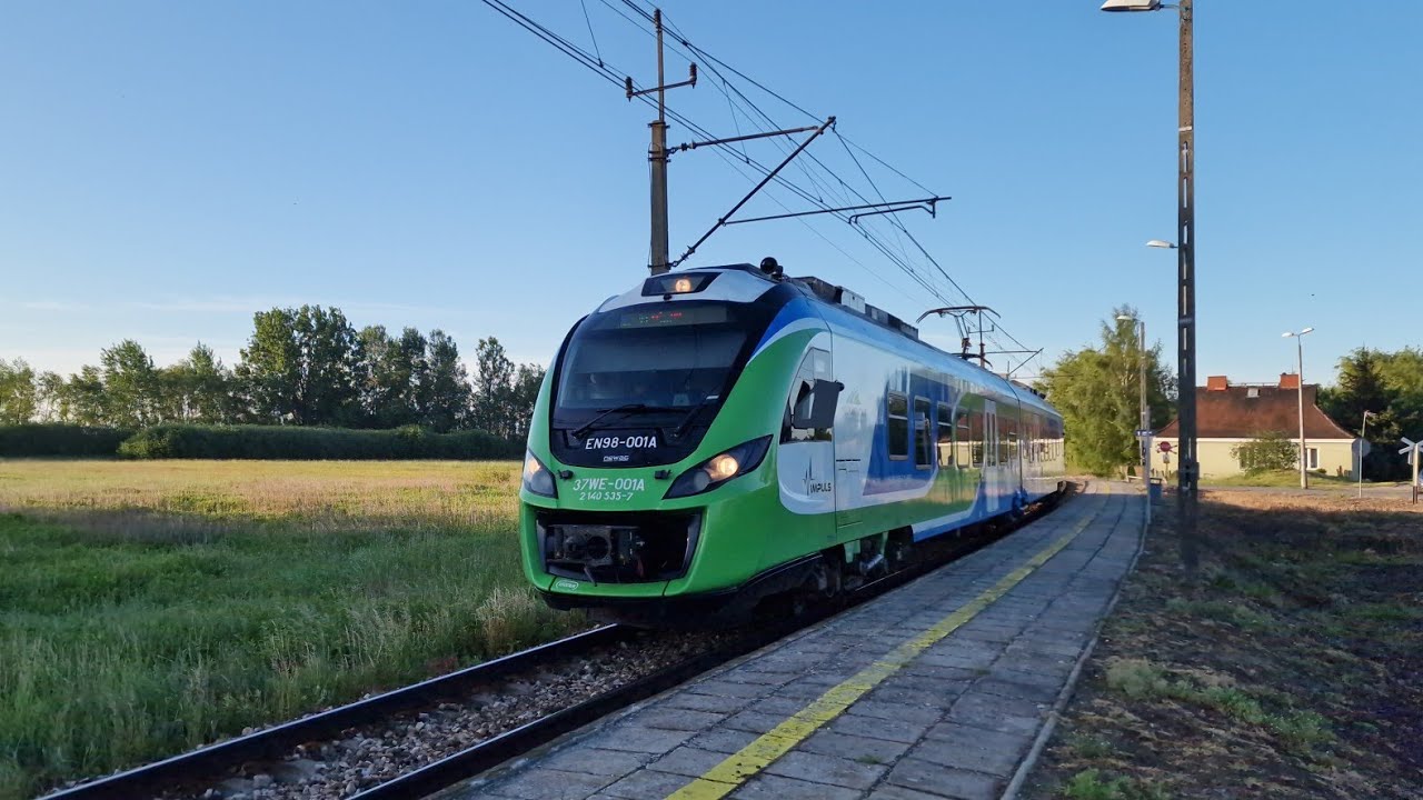 EN98-001 jako REGIO ze Stalowej Woli Południe, zatrzymuje się na p.o ...
