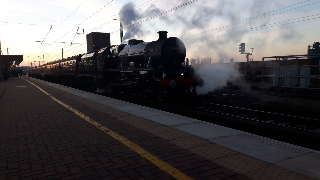 STEAM TRAIN AT WIGAN NORTH WESTERN 21 JAN 2017 DEPARTING - YouTube