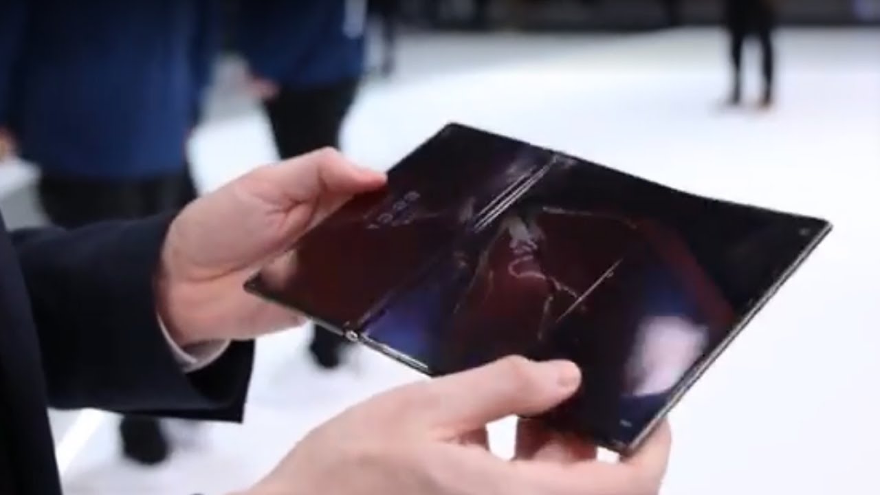 THESE TRI-FOLDABLE PHONE ARE GETTING AMAZING!! - YouTube