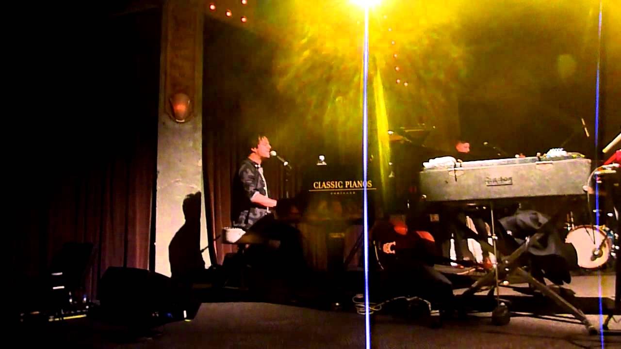 Jamie Cullum "Everybody Loves The Sunshine / Wheels / Blackbird ...