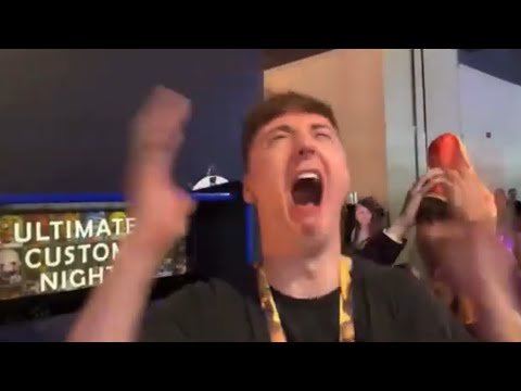 DAWKO BEATS 50/0 MODE ON THE UCN ARCADE MACHINE AT PAX WEST