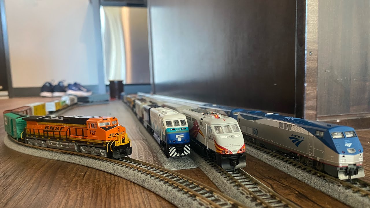 N-Scale - Amtrak Viewliner - NM Railrunner - BNSF C44-9W - YouTube