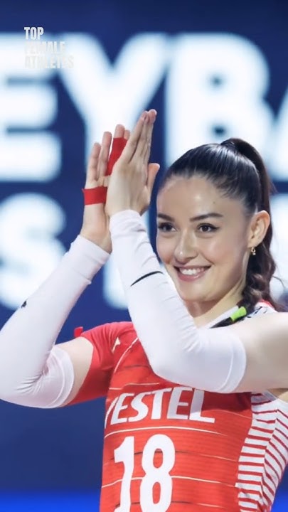 Zehra Güneş's MOST ROMANTIC Volleyball Moment EVER! - YouTube