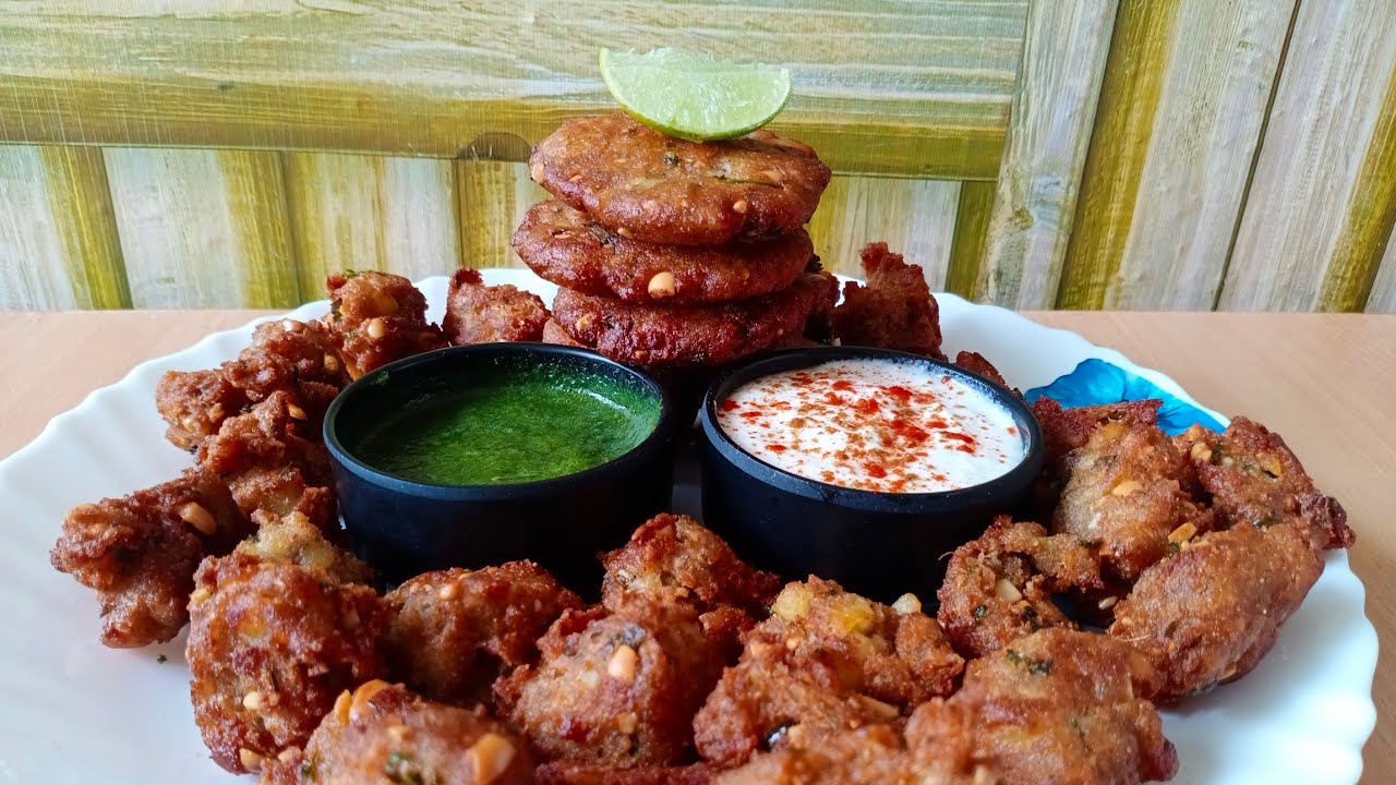 Singhara aata ki pakaudi|Saawan special by priyakiyummyrasoi #falhari # ...