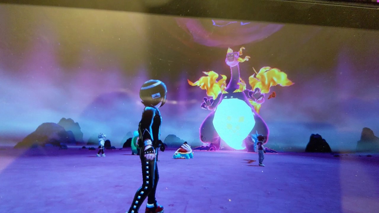 Casually Catching a shiny Gmax Charizard - YouTube